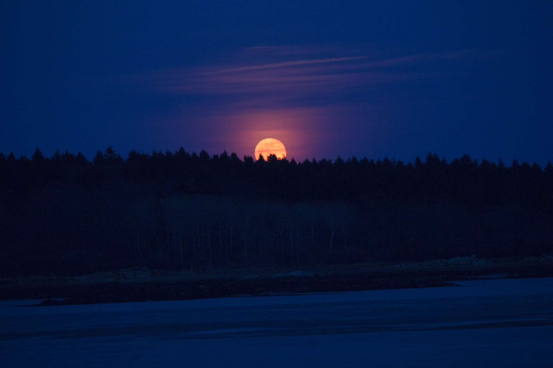 Moonrise Over Atlantic - Chris Becker